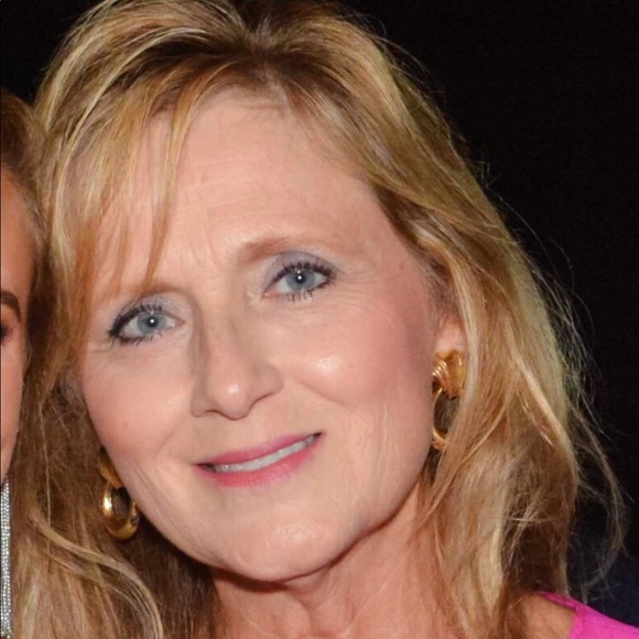 Janet's Closet (@janet5225) | Poshmark